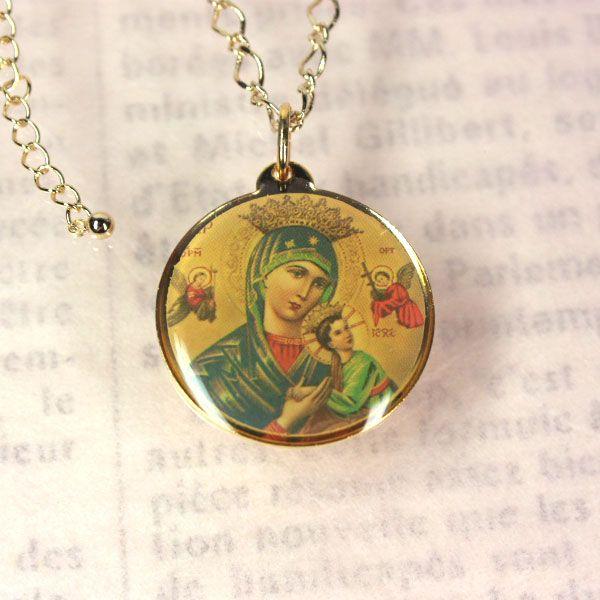 「絶えざる御助けの聖母」のメダイ：イタリア製、直径約2.8cmチェーン：金色。金色のメダイとのバランスを考えたデザインチェーン。約50〜約55cm(アジャスター付き)