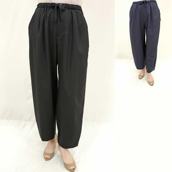 【発売日：2025年08月02日】T8039/ポリエステルドライタッチ素材、ウエストゴム＆ドローテープの１タック＆ギャザーワイドパンツ、裾の前後中心にダーツを入れて絞ったテーパードコクーン、脇線をカーブさせたカーヴィーパンツです。ウエストは...