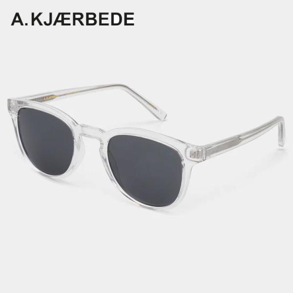 BATEは、大きめの顔にもフィットする大きめのユニセックスモデルです。時代を超越したモダンでクラシックなスタイルは、何シーズンも使い続けたくなるでしょう。年齢や性別を問わずお使いいただけます。UV 400カットポリカーボネートレンズ高品質の...