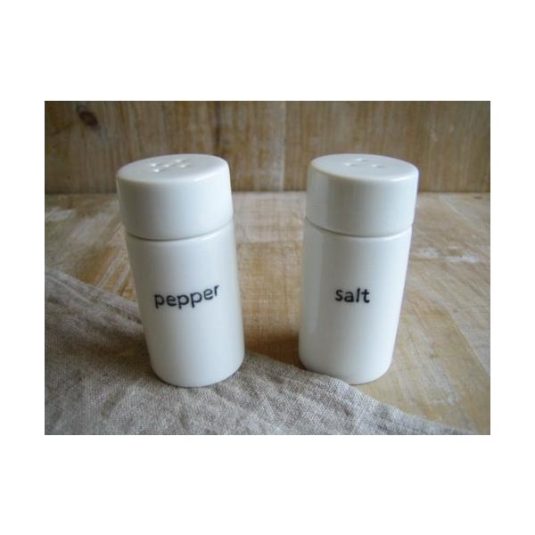スタジオエムよりFOND DEシリーズのご紹介です。□サイズ：ペッパー φ34　H71／20ccソルト φ34　H71／20cc □素材：磁器文字にブレがございますがこちらは不良ではございません。ご理解の上でオーダーをお願いいたします