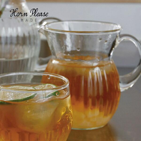 Horn Please シリーズより、ガラス製のリューズガラス シリーズのご紹介です。■リューズガラス　クーレライン　ピッチャー　ハーブウォーター■口が広めのピッチャーです。■水差しとしてはもちろん、フラワーベースにもちょうどよいサイズ感で...