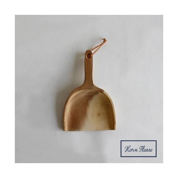 ＡＣＡＣＩＡ　ＷＯＯＤ　ダストパン のご紹介です。■サイズ：Ｗ１２．５×Ｄ１９×Ｈ３ｃｍ■素材：ＡＣＡＣＩＡ■生産国：タイ■天然素材の風合いを活かした製品のため、ひとつひとつ節や木目、色の濃さにバラつきがあり、手作り品のため、サイズや形状に...