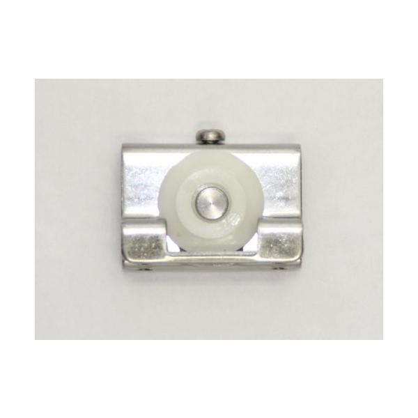 【発売日：2019年10月23日】公団網戸戸車 色：シルバー ビス付 裏面に『アンリツ』の刻印があります。ご購入の際にはその刻印を参考にしていただくと分かりやすい品物となっています。