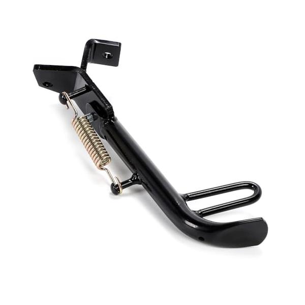 【商品仕様】　・適合車種：スズキ アドレス V100 CE11A CE13A AG100 等に対応。 ・カラー：ブラック【装着方法】足置き下のサイドカバーを外し、2個の取付ナットを確認。ワイヤー類と接触しないように2本のボルトでしっかりと装...