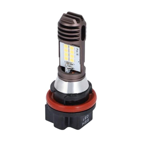 本製品はHi/Lo切替式のHS5型の高輝度LEDヘッドライトバルブです。純正ハロゲンバルブから簡単に差し替えるだけで、配線加工は不要。ポン付けで手軽にLED化が可能です。優れた耐熱性と散熱性を持つアルミニウム合金のヒートシンクを採用。冷却フ...