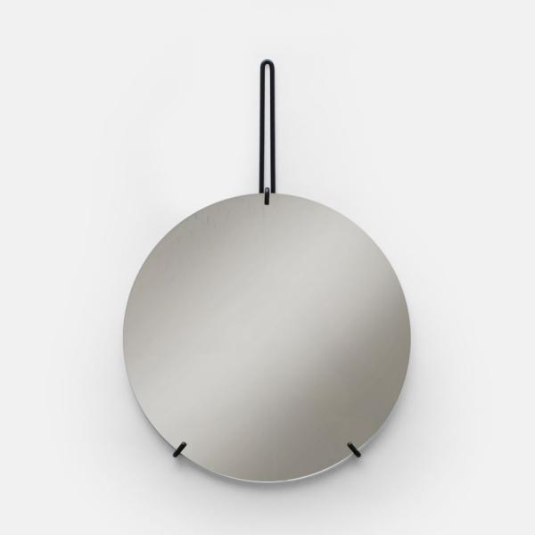 北欧のミラー・鏡WALL MIRRORは軽量のワイヤーのみで支えるフレームレスのミラーです。北欧のMOEBE ムーベらしい本質的な要素だけを残したシンプルなデザインの丸い鏡はどんなシーンにも溶け込みます。 新築祝い・結婚祝いのプレゼントに大...
