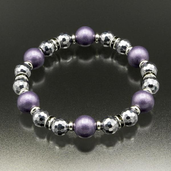 商　品　詳　細■セット内容：本品・専用巾着袋・ジュエリー品質保証書■サイズ：（約）17cm（内周）■重量：（約）26ｇ■素材：ラジウムボール：6個（10mm珠　フェライト磁石 ラジウムパウダーコーティング）、テラヘルツ： 12個（8mmカッ...