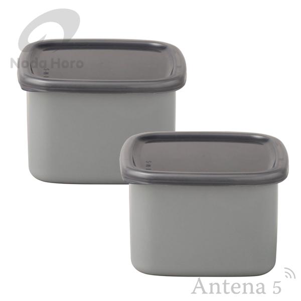 商品名：ホワイトシリーズ ＋Gray スクウェア シール蓋付（M）×2個セットサイズ：W124×D124×H84mm（1個あたり）素材：琺瑯用鋼、EVA樹脂（シール蓋）重量：約290g（1個あたり）容量：0.8L（1個あたり）備考：シールふ...