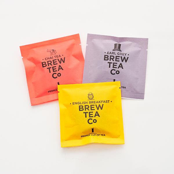 Brew Tea Co.の紅茶のセット。男女問わず贈りやすいデザイン。プチギフトに最適です。カラフルなだけじゃなく味もそれぞれ違って楽しめます。お配りギフトにも最適です。[素材]・イングリッシュブレックファースト：紅茶(アッサム、セイロン)...