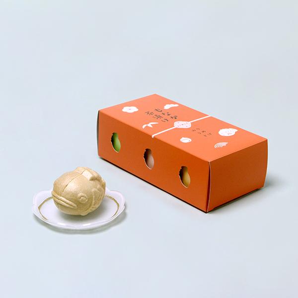 食欲がそそられる「ご飯もの」は仲の良い友人たちにふっくら可愛い鯛のもなかで、美味しいお茶漬けを包みました。みんなに、しあわせ、とどけタイ、ギフトです。[セット内容]もなか茶漬け(のり・うめ・さけ)各10.5g[箱サイズ]約縦19.4×横9....