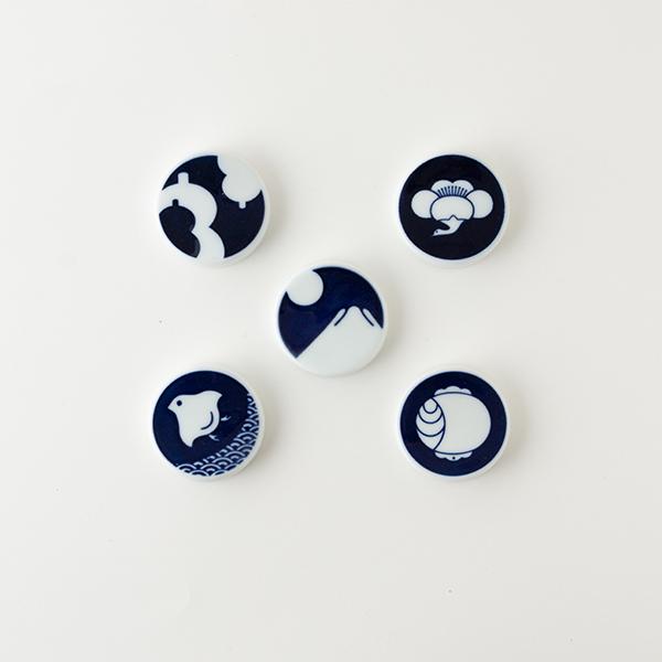 古来より伝わる日本の伝統文様をモダンにアレンジしたKOMONシリーズの箸置5ヶセット。●この商品はこのような用途(贈り物・プレゼント)におすすめです【えらべるカタログギフト】【引出物】【結婚内祝い】【結婚祝い】【出産祝い】【出産内祝い】【新...