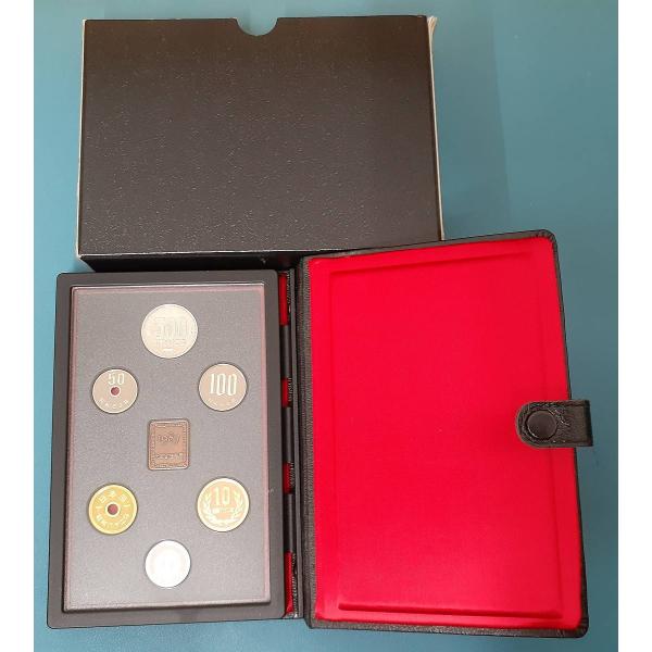 ※ 外箱やケースに汚れや傷がある場合がございます。中古品にご理解・ご了承の上、ご購入お願いいたします。在庫管理には十分注意しておりますが、他サイトでも併売している関係上、まれに在庫切れとなる場合がございます。その際は何卒ご容赦ください。返品...