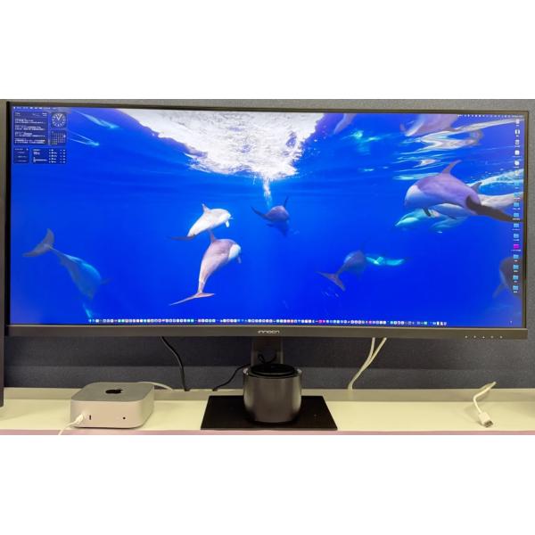 ワンオーナー極上品2026年1月購入 USB Type-C給電/HDMI2.1/DP1.4/USBハブ付き/スピーカー内蔵 ブルーライト軽減写真掲載以外の付属品はありません。※ 汚れや傷がある場合がございます。中古品にご理解・ご了承の上、ご...