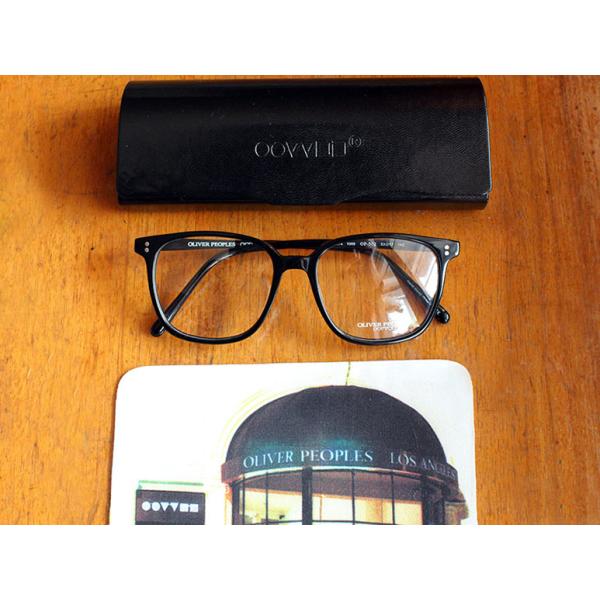 1987年のデビューコレクションにラインナップされていた人気モデル。 柔らかい印象のセルフレームと繊細なメタル素材とのコントラストが美しく、創業当時から多くの方に愛され続けている名品です。 同ブランドが掲げる『古き良き時代と現代の融合』とい...