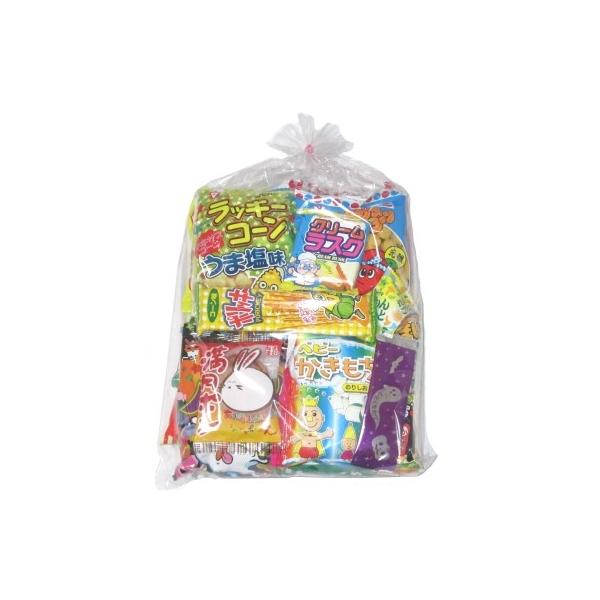 詰め合わせの内容は、スナック類、グミ類、ラムネ類、いか類、あめ類、チョコレート類（冬季のみ）等からランダムに詰め合わせいたします。品数は１４〜１６種類ぐらい入ります。●袋詰めの大きさはあくまでもサンプル品の大きさです。詰め合わせるお菓子の内...