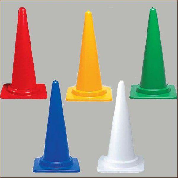 カラーコーン1kgです。 高さ：700mm底辺：380mm×380mm材質：ポリエチレン重量：約1kgカラーコーン,コーンベット,セフティーコーン,三角コーン,パイロンサイン,1kgコーン,1kg,単品,aok-safetyshop,エーオ...