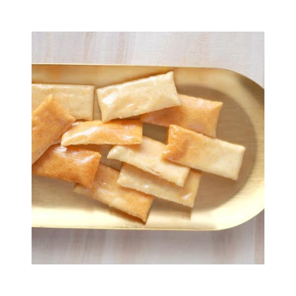 ※翌日発送を心がけておりますが、商品の入荷状況によって　商品の到着が遅れる場合がございます。　何卒ご了承頂けますようにどうぞよろしくお願い致します。もう何十年と販売し続けている商品です。地元に愛されてこその京千枚です。 表面のツヤとパリッと...