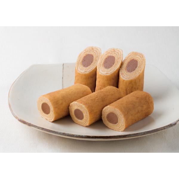 ◆お中元　お歳暮　お年賀 各種御祝・内祝・ギフト・贈り物に◆可愛らしいミニバウムクーヘンの中に、こだわりのチョコクリームをぎっしり詰めた和菓子屋が送り出す洋とも和とも言えるバウムクーヘンです。●内容量/武蔵野日誌チョコ45個●賞味期限/発送...