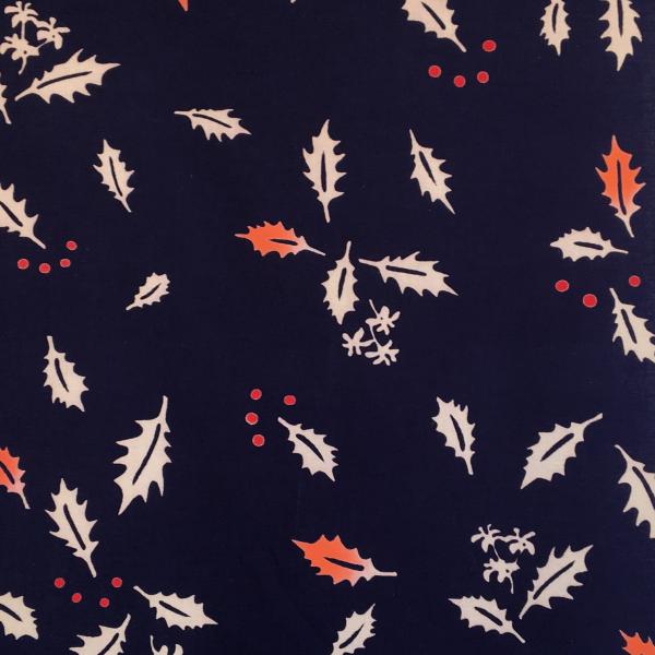 手ぬぐい「柊（ひいらぎ）/梨園染」（季節・冬・粋・小紋）クリスマスにも節分にも！柊は邪気を避けるとされ、節分にはイワシと共に戸口に飾られたり、クリスマスのリースにも利用されたりしています梨園染さんのデザイン。【伝統工芸】注染サイズ 約長さ9...