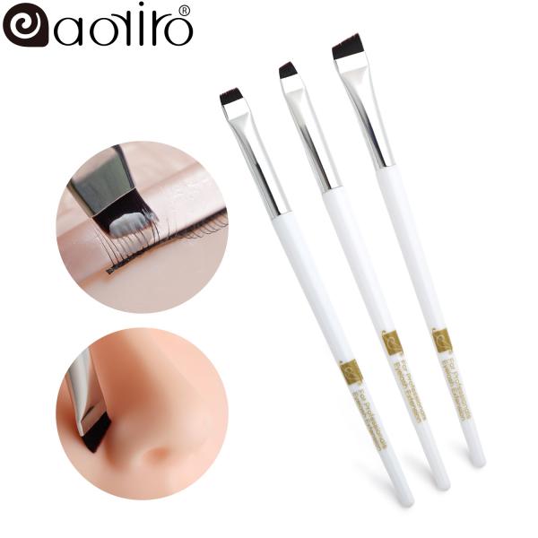 411-01 スタンダード/万能・平筆タイプ・最もスタンダードなタイプ・均一な薬剤塗布がしやすい・まつげ全体の塗布に使いやすい・筆先幅-約 0.8cm　筆先長さ-約 0.35cm　全長-約 14.3cm411-02 斜めエッジ/細部用タイプ...