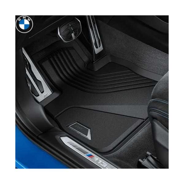 【適合車種】１シリーズ ハッチバック：F70２シリーズ グランクーペ：F74右ハンドル車用フロント左右セット滑り止め加工を施した耐久性のあるブラックのオール・ウェザー・マットは、足元にフィットし、汚れや水分から室内を保護します。