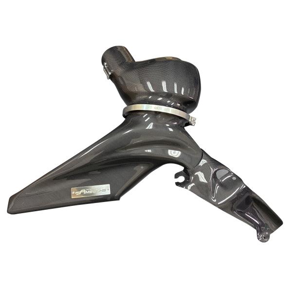 ラムエアシステムはエンジンルームのスペースを最大限に活かした、軽量カーボン製インテークダクト。エアー吸入経路をエンジンとほぼ遮断することにより 低回転から高回転域まで出力向上。通常のダクトを大口径化し、F66用では2次吸気口も採用。快適なア...