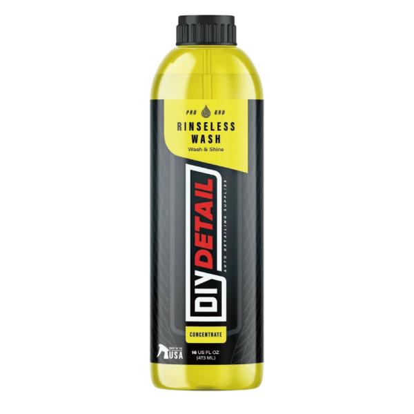 【原材料・成分】水、洗浄剤、乳化剤【製品特長】環境に優しい：リンスレスウォッシュは、環境への影響を最小限に抑えながら、汚れのない輝きを提供します。すすぎ不要なため、時間と水も節約できます。水の使えない環境で：水を自由に使えない環境での洗車に...