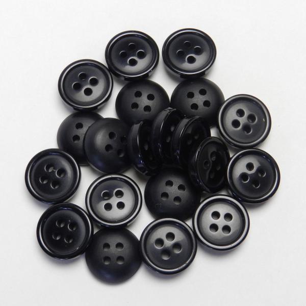 【商品説明】　・サイズ：14mm・ジャケット袖口やカーディガンに最適な４穴の黒色系ボタンです。・用途：ジャケット袖口・カーディガン・手芸など・素材：プラスチック・色：黒色系※未決済で３日経過した場合は、ご案内無しで一旦キャンセルさせていただ...