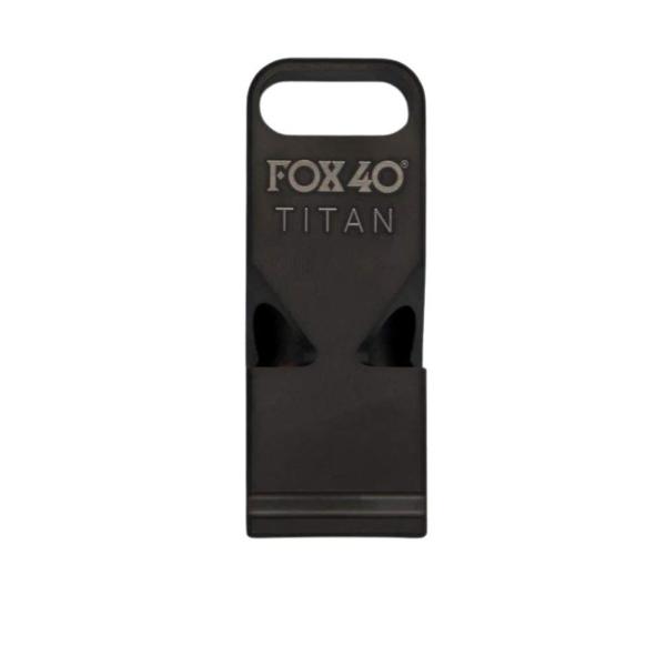 【商品説明】　・4チャンバーピーレスデザインと90dBサウンドパワー。・Fox 40 タイタン プレミアム デュアルトーン チタンホイッスル・コンパクトなデザインと完璧なパフォーマンス。・反射ブラックパラコードランヤード 高耐久ブラッククラ...