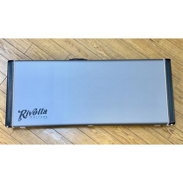 Rivolta Guitars Combinata用のハードケースです。写真のギターは付属しません。※小ロットで手の届く価格を実現するために、アジア各国で生産されております為、仕上げに関しては多少の擦り傷や剥がれなど僅かながらございます。
