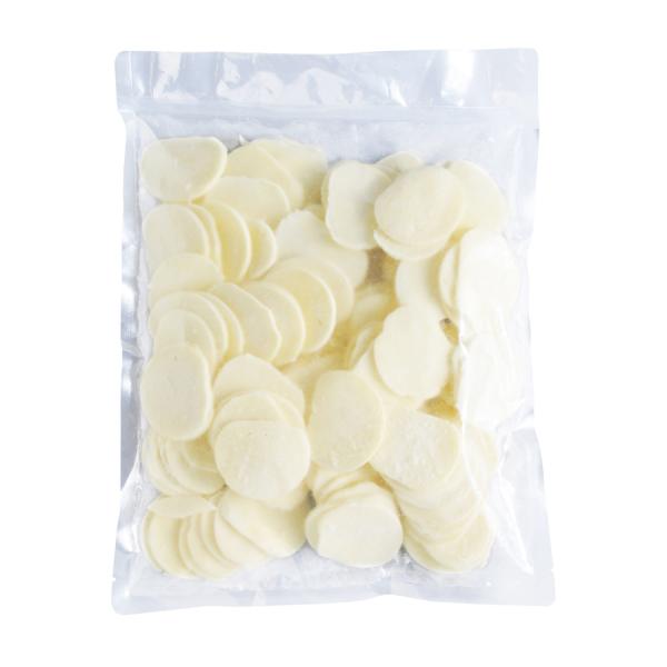 [ 商品特徴 ]北海道・十勝産の生乳100％使用し、加熱時に伸びが良くなるようにしています。通常のモッツァレラと比べコクのある味わいに仕上がっており、モッツァレラのクセのない味わいはどんな料理にも合わせやすく使い勝手が良い商品です。1枚＝約...