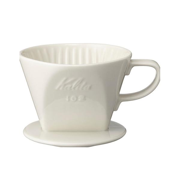 カリタドリッパーは三つ穴。雑味が出る前に、美味しさだけをドリップするのが特徴です。陶器製　台形の102コーヒーフィルターをご使用ください。