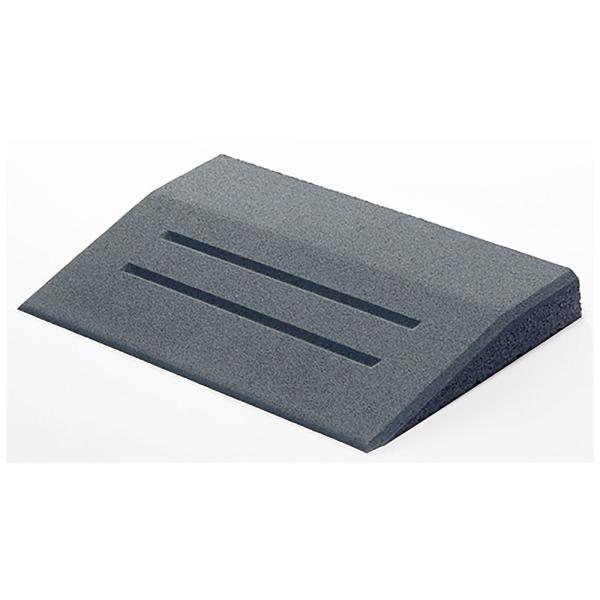 【商品概要】●適度な弾力でショックの吸収力をアップします。●消音効果で、耳障りな音を吸収します。●雨でも滑らない、新素材を採用しました。●再生ゴムチップ（再生材95％）を特殊ポリマーで熱成形したリサイクル商品です。●置いて敷くだけのカンタン...