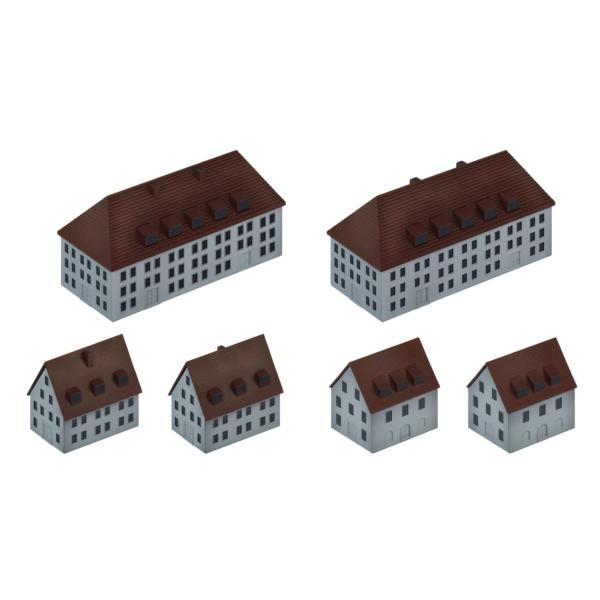 【商品概要】組み立て塗装が必要なプラモデル。別途、接着剤や工具、塗料等が必要。1/700スケール未塗装プラスチック組み立てキット建物3種 ×各3棟、電柱 ×12本※画像は製品を組み立て、塗装したものです。【商品説明】【商品詳細】ブランド：ピ...