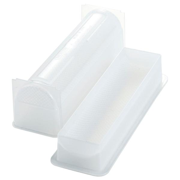 【商品概要】おうちで簡単に太巻き寿司が作れる型です。サイズ：205×65×60mm、重量：137g素材・材質：ポリプロピレン（耐熱温度110℃）生産国：日本　食洗機対応：〇【商品説明】【商品詳細】ブランド：KAI商品種別：ホーム＆キッチン商...