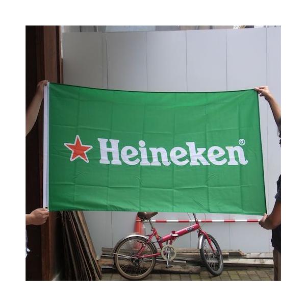 サイズ：約90×150cm※商品画像の色合いなどは、撮影した状況や、お客様がお使いになっているディスプレイ等の環境により、実物と異なる場合があります。※撮影用の小物等は付属しません。Heineken のフラッグ