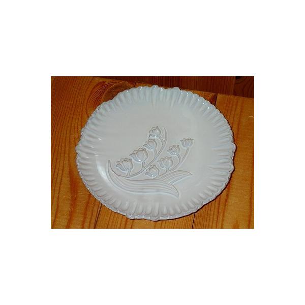 le grand chemin（グランシュマン）の雑貨オリジナルデザイン「ミュゲ　シリーズ」スズランのモチーフがアクセントの「ミュゲ　シリーズ」。濃淡のある釉薬の仕上げを施しており、アンティークのような風合いです。※ムラのある釉薬の仕上げを...