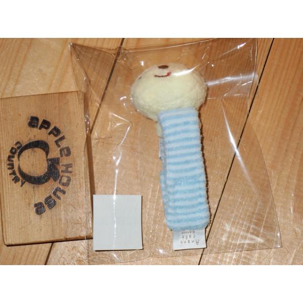 リストバンドのおもちゃなので、まだしっかりと握れない赤ちゃんが遊べるファーストトイになります。（成長差もありますが赤ちゃんの手（縦）新生児約6.5cm〜１歳児9cmサイズです）サイズ：50×50mm素材：綿ポリエステル混紡MADE IN J...