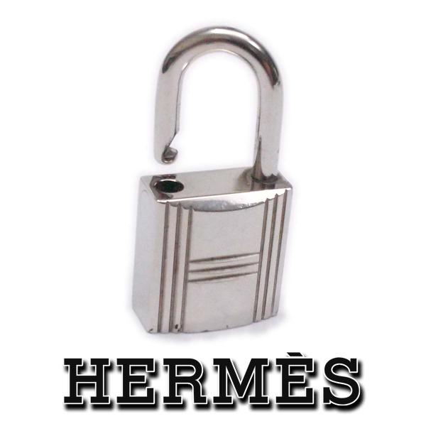 【美品】エルメス カデナのみ 南京錠のみHERMES Cadena 【鍵無し】58番 開けたままお届けシルバー 【カギは欠品しております。】バッグチャーム ペンダントトップに ap9827【一撃即決】★状態詳細★◆全体に細かなスレキズがござ...