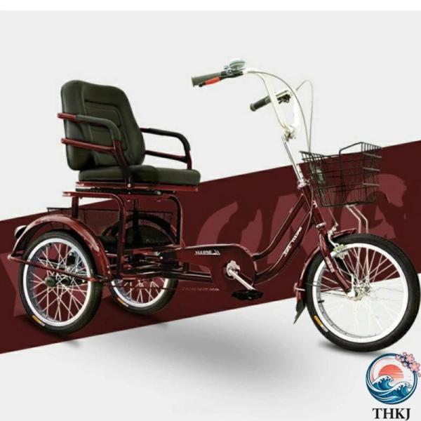 ? 多荷物運搬も安心。この自転車は大容量後方バスケットを搭載し、野菜や果物などをたくさん積載できます。ピクニックや買い物、レジャーなどに最適です ? ワイドアップライトハンドルバーは安定したバランスのとれた乗り物を提供し、調整可能なパッド入...