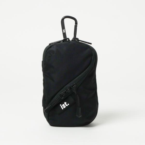 ファスナーがスムーズに開閉できるよう改良されました！！ネックストラップが太くなり格段につかいやすくなりました。（2025年9月）前面のファスナーポケットがZの形で開閉できて開けるとフルオープンになるウォレットポーチ。表生地と裏生地は撥水性の...