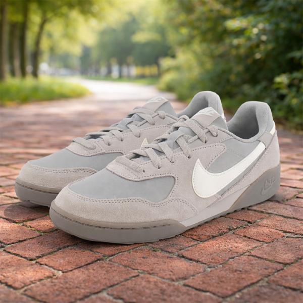 ●カラー●(001)カッレジグレー/セイル/ケーブストーン●サイズ●25.0cm25.5cm26.0cm26.5cm27.0cm27.5cm28.0cm●素材●【アッパー】天然皮革+合成繊維+合成皮革【アウトソール】ゴム底□□□当店で販売し...