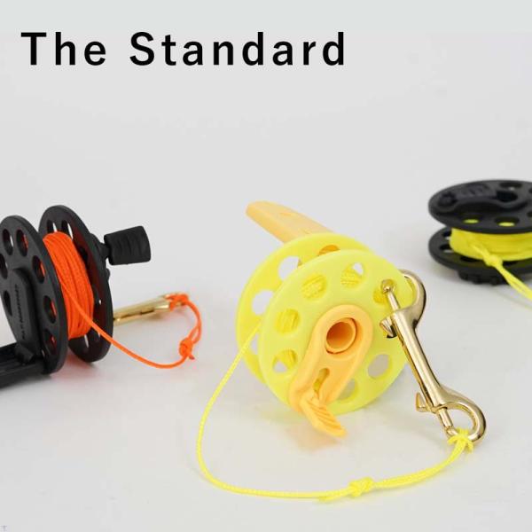 The standard（ザ スタンダード）は、ダイビングやマリンスポーツに必要なアクセサリーを、シンプルで高品質にこだわって提供するブランドです世界のメーカーと連携し、耐久性や使いやすさを追求。水中ライト、ダイビングナイフ、指示棒やカレン...