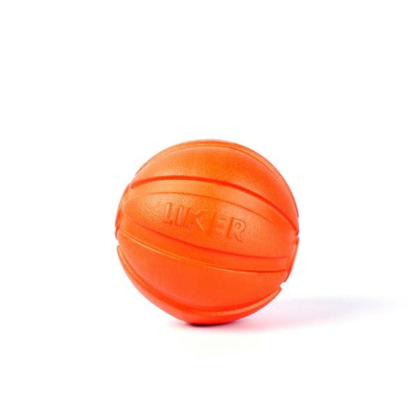 愛犬を虜にする魔法のボールLIKER（ライカー）／LIKERの最大の魅力は、抜群の噛み心地です。多成分高分子ポリマーで製造されたLIKERは弾力があり強く噛んで遊ぶことができます。LIKERの素材に使われている多成分高分子ポリマーは非常に丈...