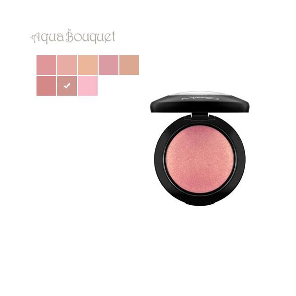 [商品名]ミネラライズブラッシュ3.2g[商品説明]デリケートなお肌や敏感な目元も考えてつくられたチーク。じっくりと窯で焼かれたパウダーが、驚くほどシアーで軽いつけ心地を実現します。重ね付けしても重くならずに自然。きらめくパール感、光を放つ...