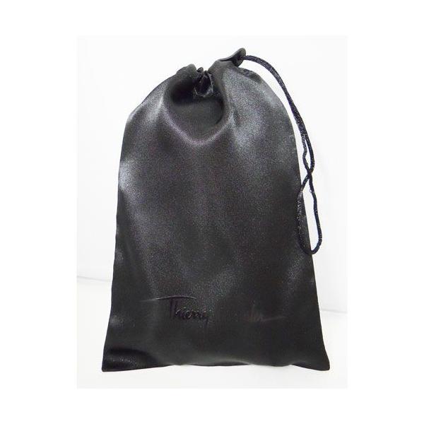 THIERRY MUGLER巾着ポーチ・ブラックサイズ：約ヨコ13.5cm ｘ 20cm開閉：巾着テュエリ--ミュグレーのノベルティ巾着ポーチです。光沢のある生地で、高級感があります。※モニターによっては実物と色具合等が違って見える場合が御...