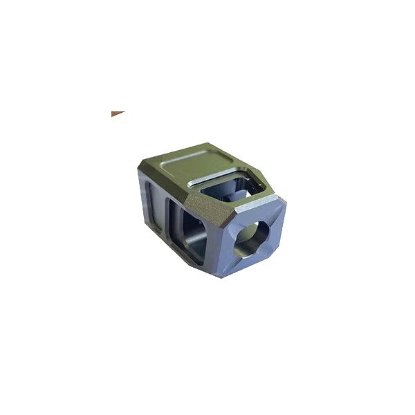 メーカー：Carbon8STRIKER-9・9Q・9Sに対応したコンペンセイター。マッシブなフロント周りを演出できます。14mm逆ネジアウターバレルの先端に装着してイモネジで固定してます（作業時間5分）※ Big Mouthマグウェルにも、...