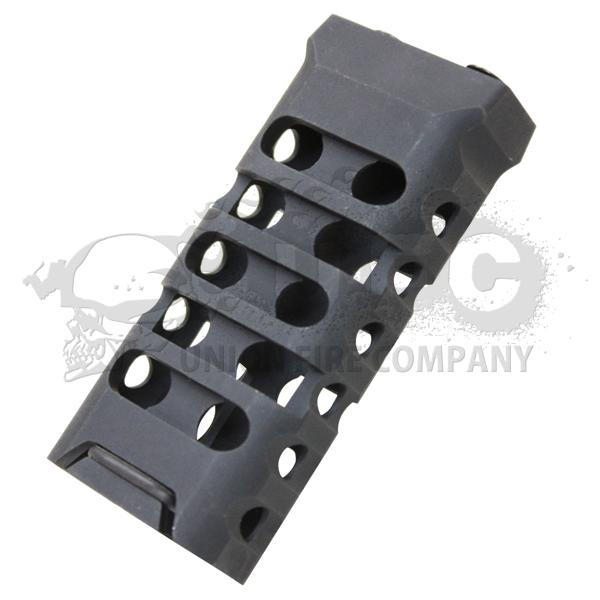 ※店頭とWEB SHOPでは販売価格が異なる場合がございます。●メーカー：UFC ●材質：アルミ合金 ●重量：69g ●サイズ：全長 約90mm×全幅 約38mm ●対応：KEYMODレイル●付属品：Oリング、固定用ネジ3本、六角レンチ V...