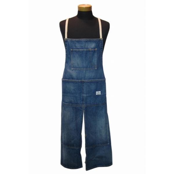 オーバーオールとダブルニーパンツのディテール要素をミックスさせた変形エプロン足の付け根から入ったスリットの裏側には足に固定できるテープ紐を付け、結べるようにして機能性をプラス大き目のウエストポケットは、D.I.Y・ガーデニングで使う道具を収...