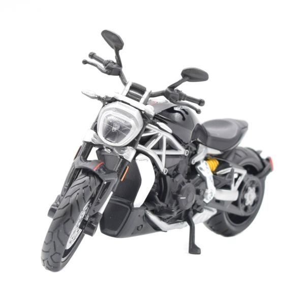 ■商品名ダイキャストモデル／DUCATI／ドゥカティ■商品説明カラー：ブラックMaisto(マイスト)社製のダイキャストモデルです。ハンドルが動きます。コレクションにもオススメ★その他車種がございます。リンクをご覧下さい。  ■素材亜鉛合金...